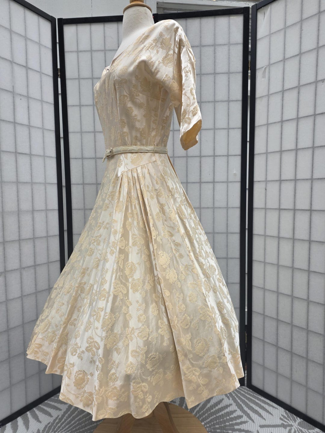 1950's VINTAGE Bombshell Pin up Rockabilly Asymmetric Satin Brocade Fit ...