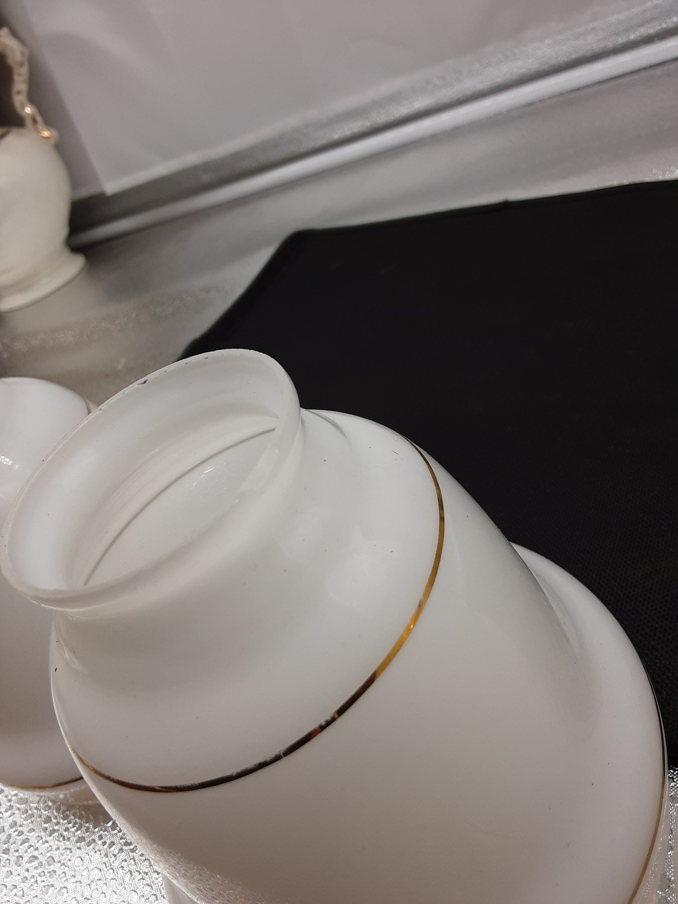 Vintage Mid-century White Glass Bell Shape Gold Trim Lamp - Etsy