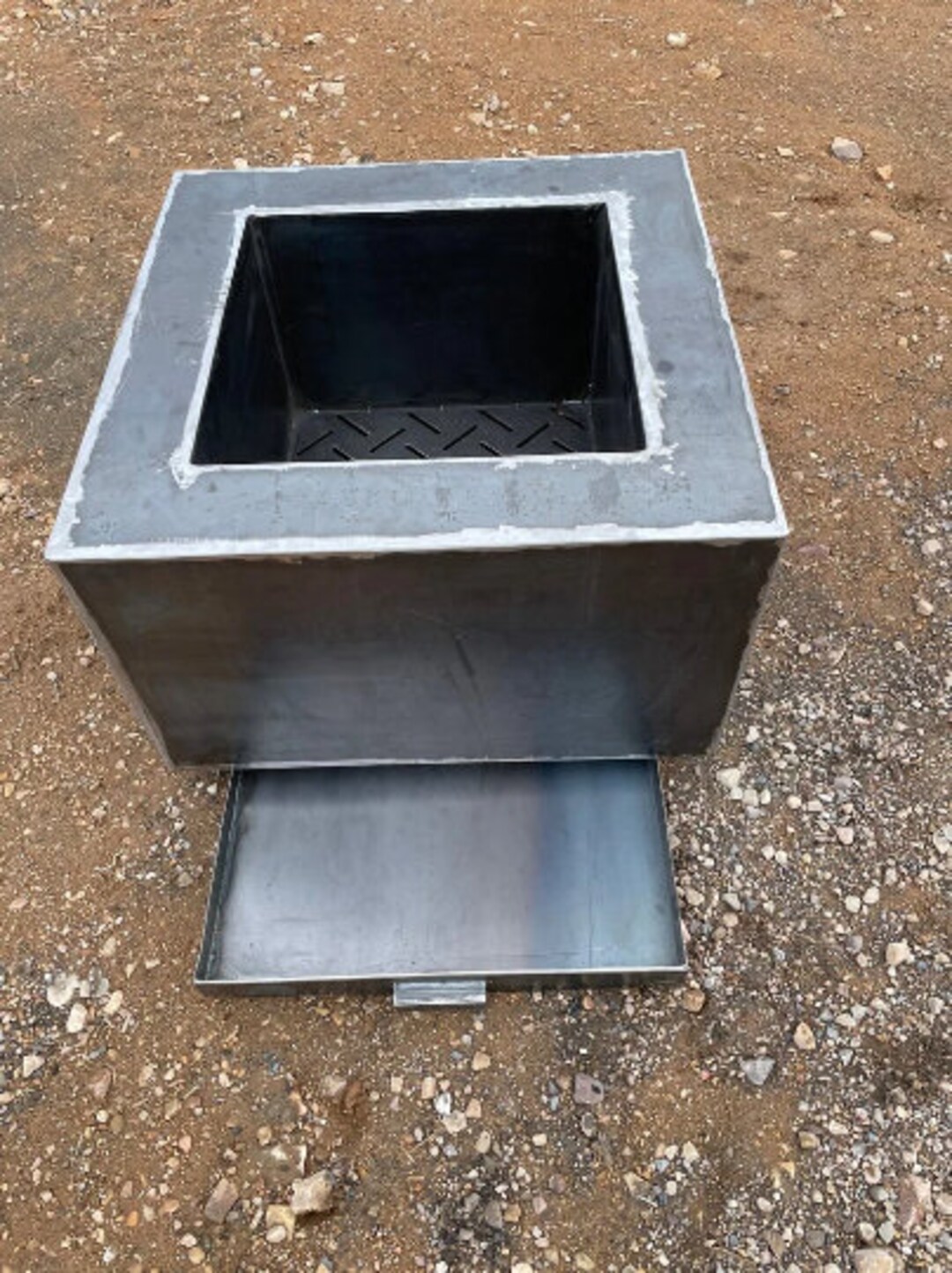 Square Design Fire Pit | Classic Fabricated Wood Burning Fire Pit ...