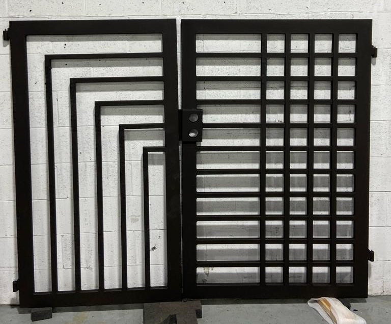 Rusty Modern Line Design Metal Entrance Gate Classic Geometric Pattern ...