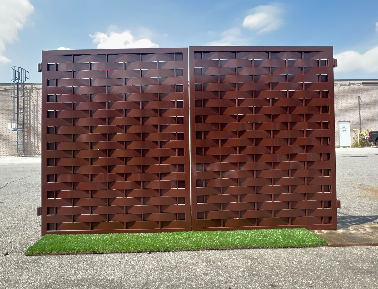 Heavy Duty Overlap Pattern Driveway Gate Dual Swing Metal Entry Gate ...