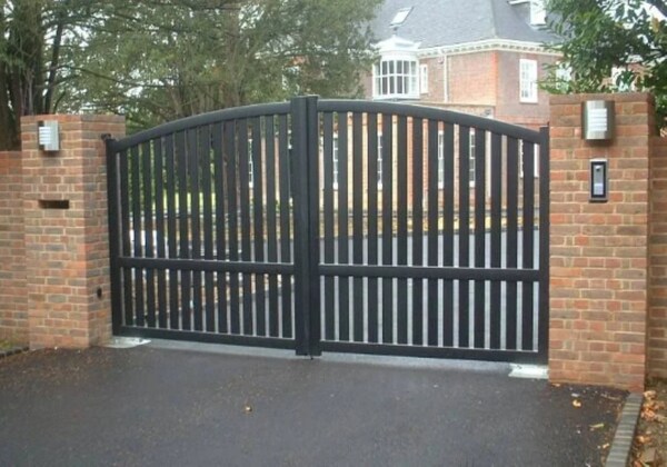 Custom Fabrication Intricate Design Entry Gate Heavy Duty Main Driveway ...