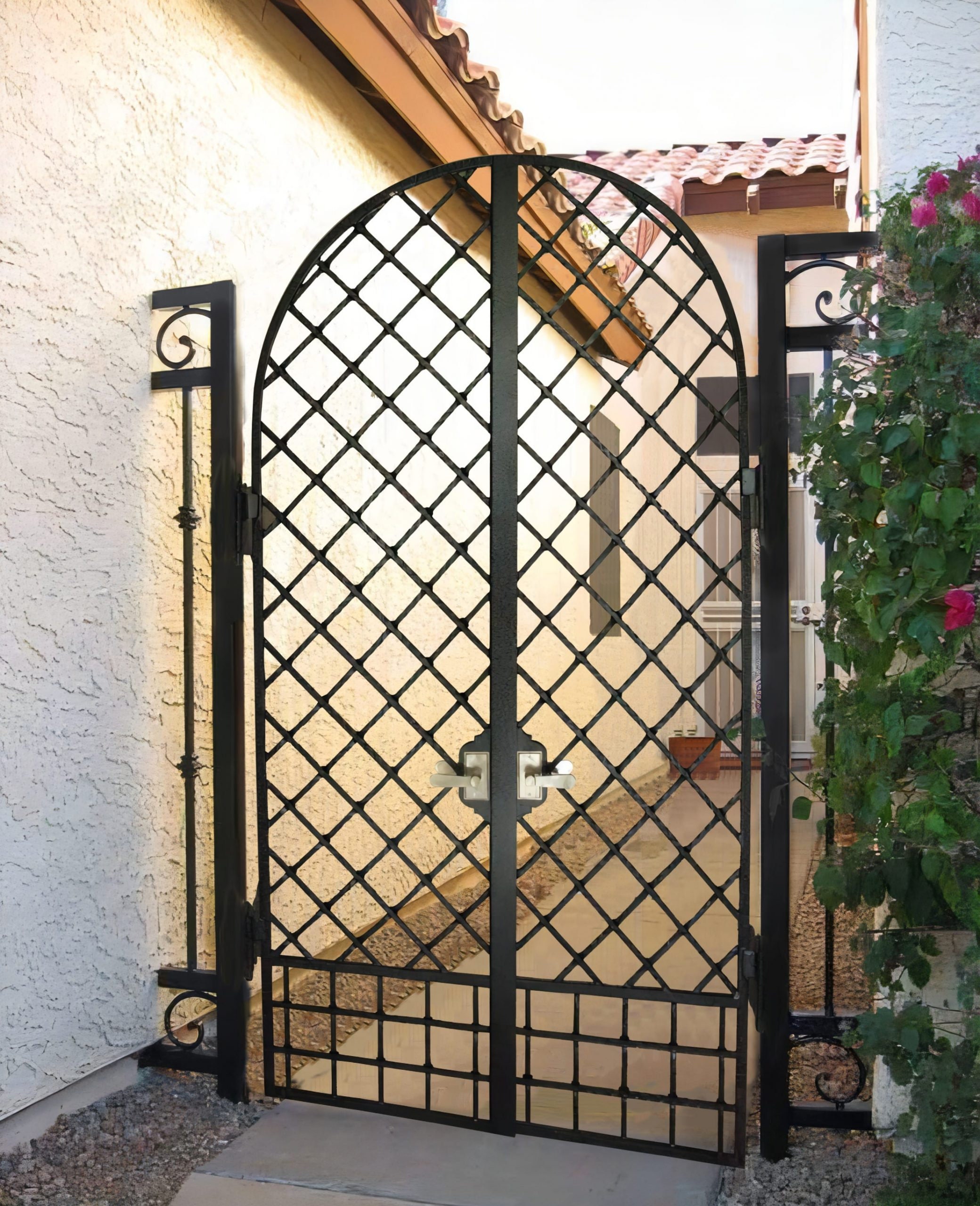 Modern Square Check Design Metal Back Yard Gate Classic Fabrication ...