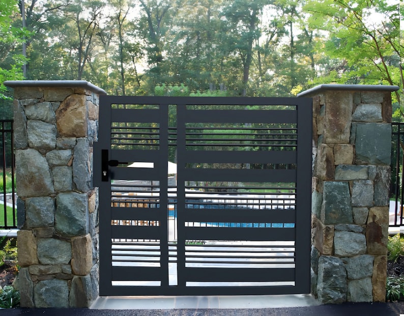 Beautiful Minimal Stripe Design Metal Yard Side Gate | Custom ...