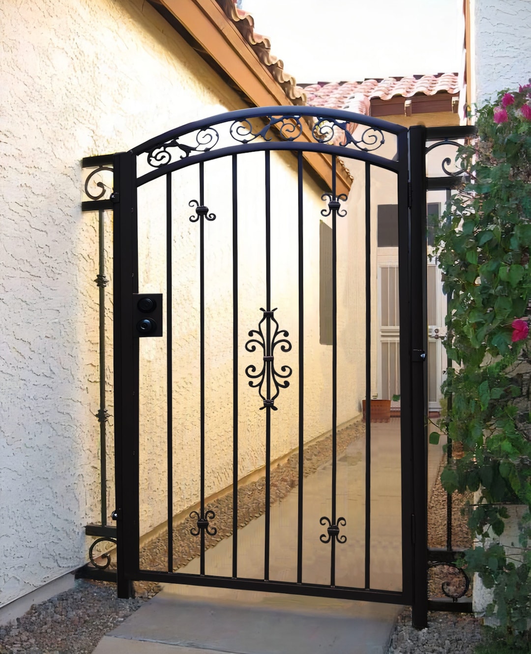 Modern Fence Design Metal Yard Side Gate | Custom Abstract Art Metal ...