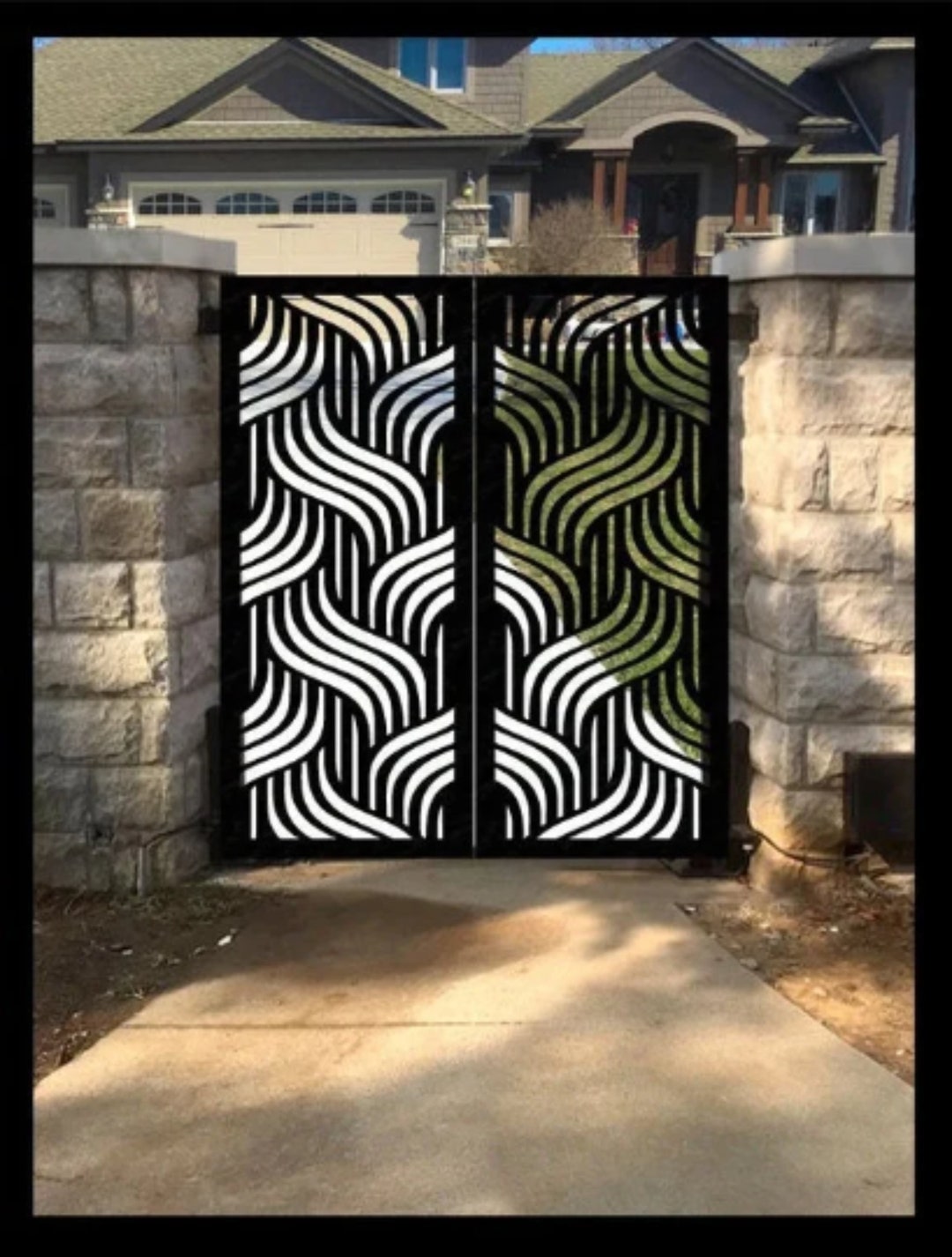 Gorgeous Laser Cut Artistic Wavy Design Metal Garden Gate Modern
