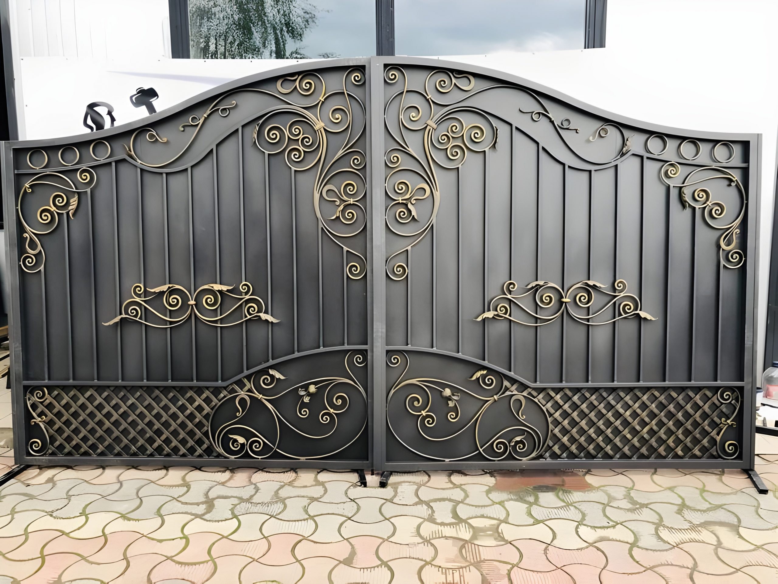 Beautiful Ornamental Driveway Gate Luxurious Metal Design Entrance Gate ...
