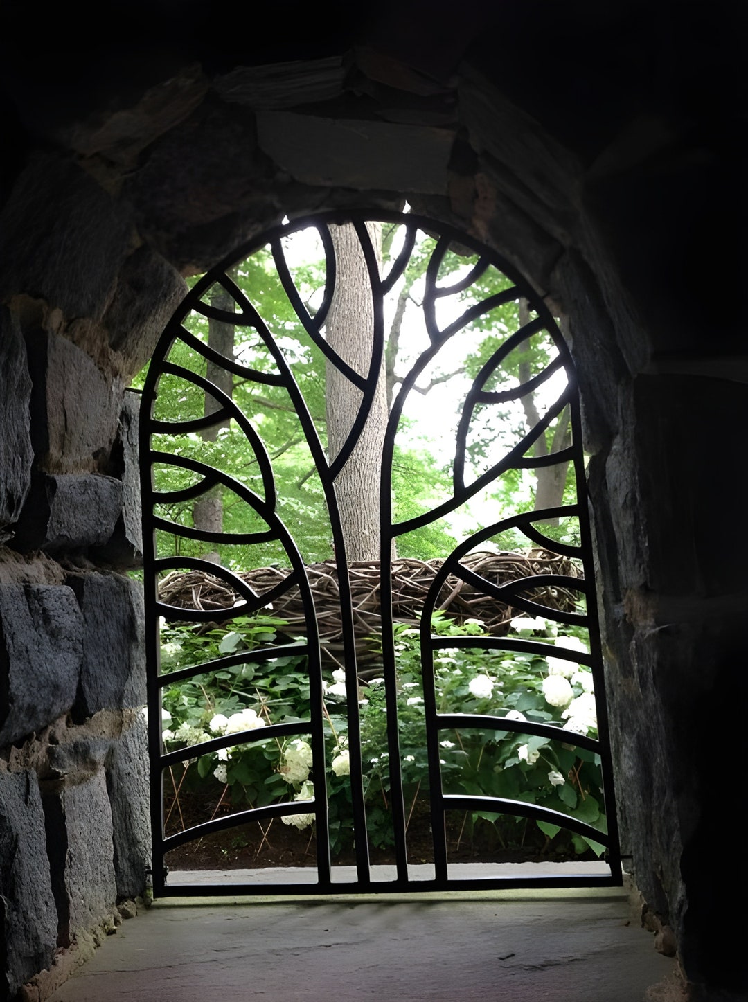 Beautiful & Simplistic Leaf Design Metal Garden Gate | Classic Custom ...