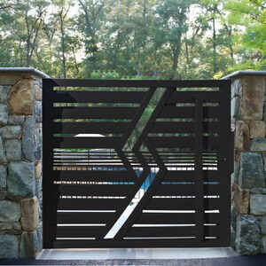 Stunning Inverted Z-shape Design Metal Side Walk Gate | Modern ...