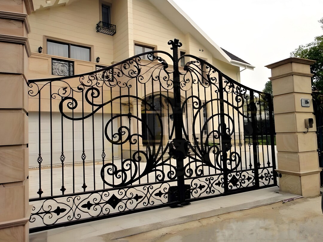 Modern Royal Majestic Driveway Gate | Custom Fabricated Metal Entry Way ...