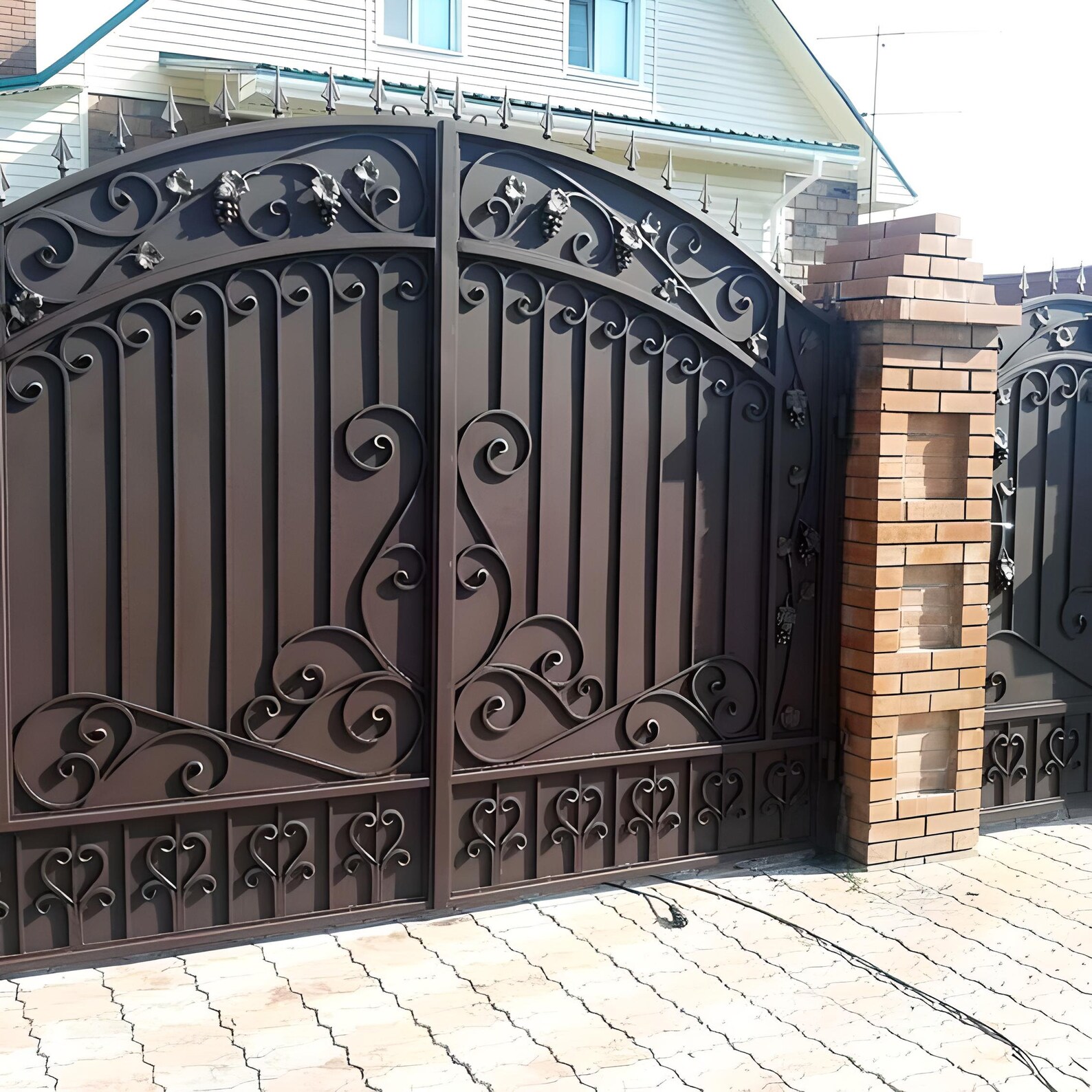 Stylish Solid Embossed Metal Spiral Vintage Entry Gate custom ...