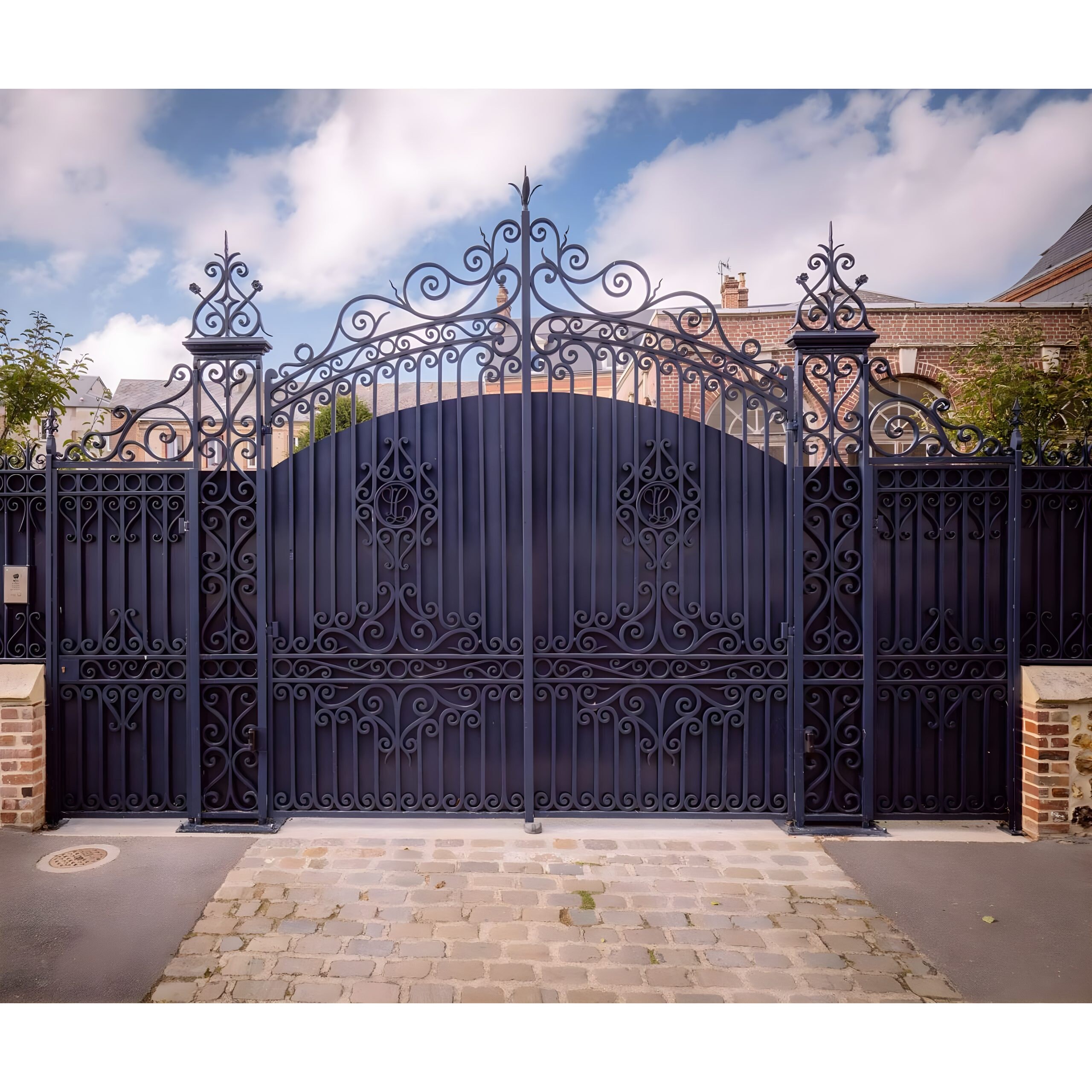 Royal Majestic Driveway Gate Modern Custom Fabrication Heavy Duty Metal ...