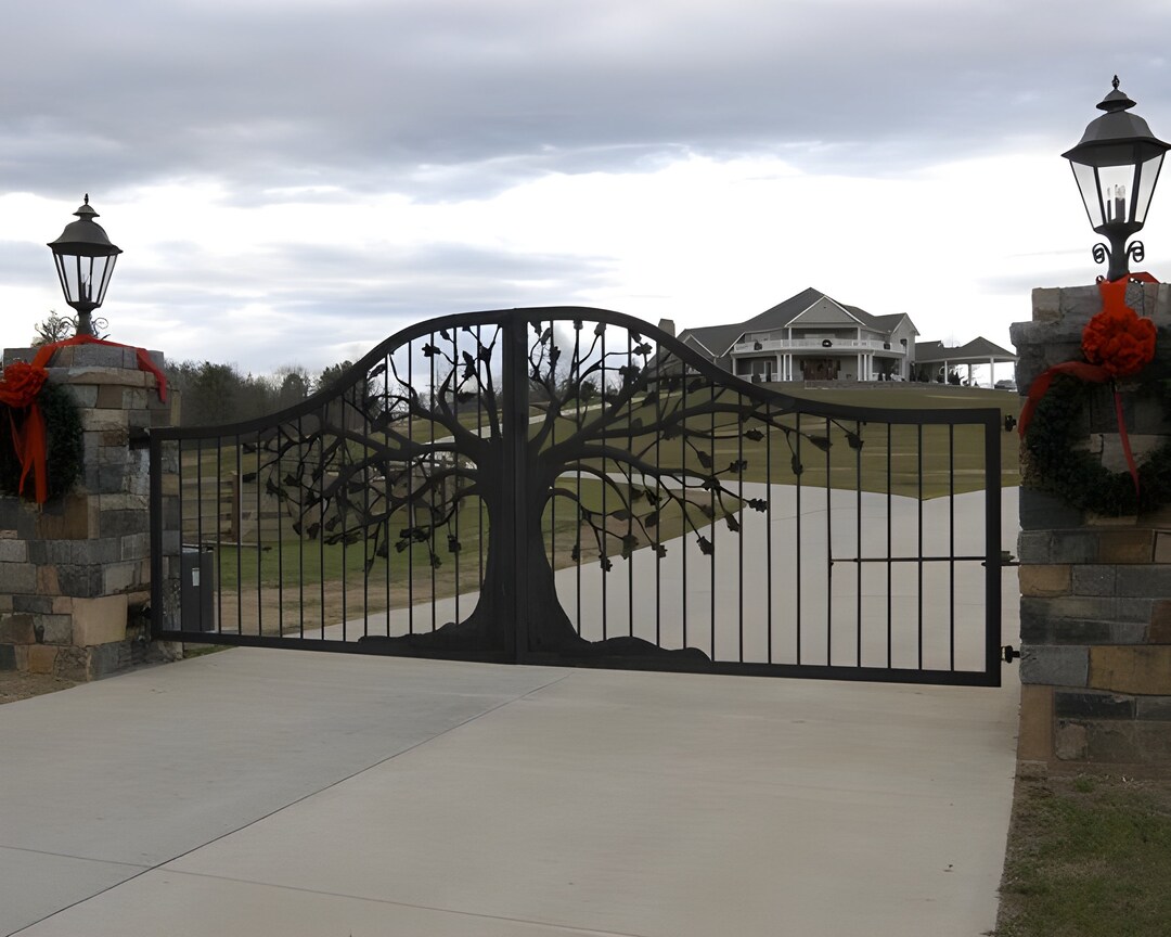 Modern Tree Design Driveway Gate | Metal Tree Entrance Gate | Made in ...