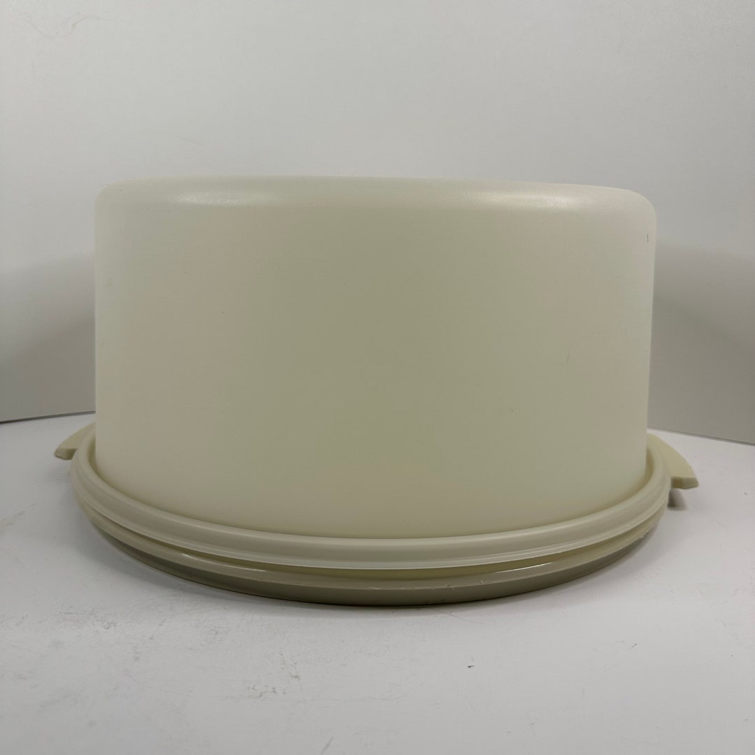 Tupperware Maxi 12 Cake Taker Carrier 1256, 1257 Almond, Vintage 1990s ...