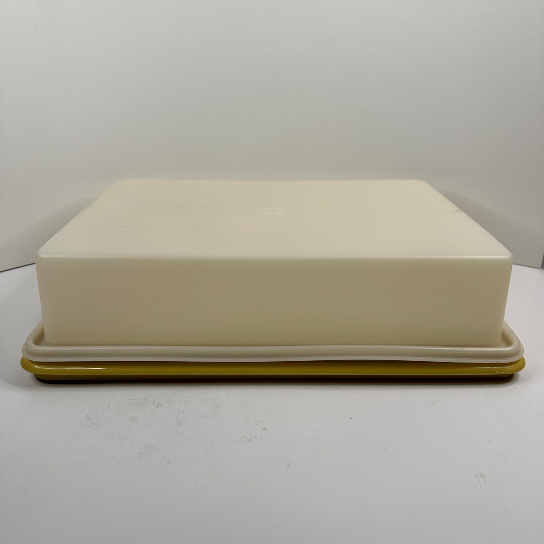 Tupperware Rectangular Fresh N Fancy Cake Taker Carrier #622-623 ...