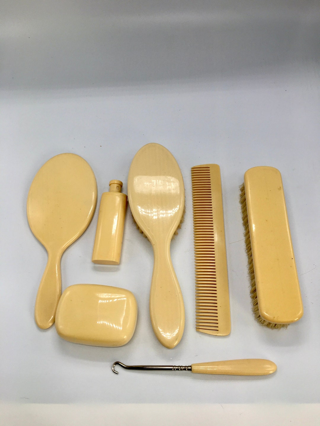 VTG 7PC Ivory Celluloid Vanity Dresser Set Includes Mirror Brush Comb ...