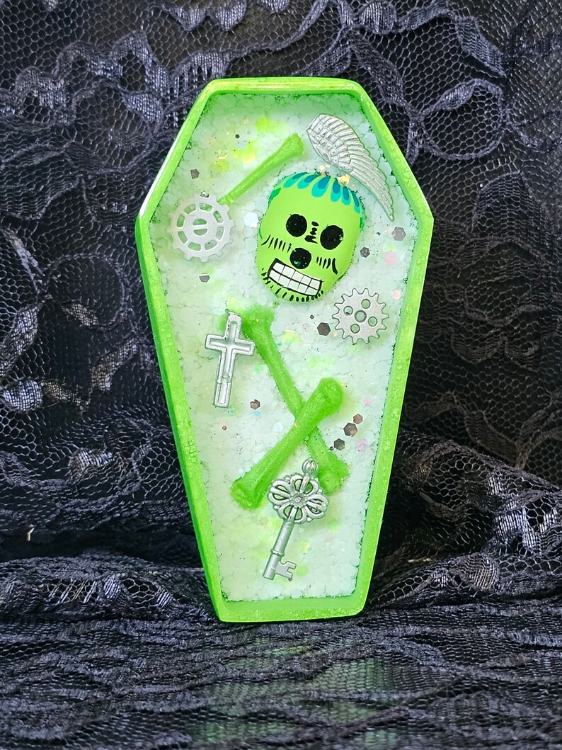 Skeleton Bones Coffin Diorama - Etsy