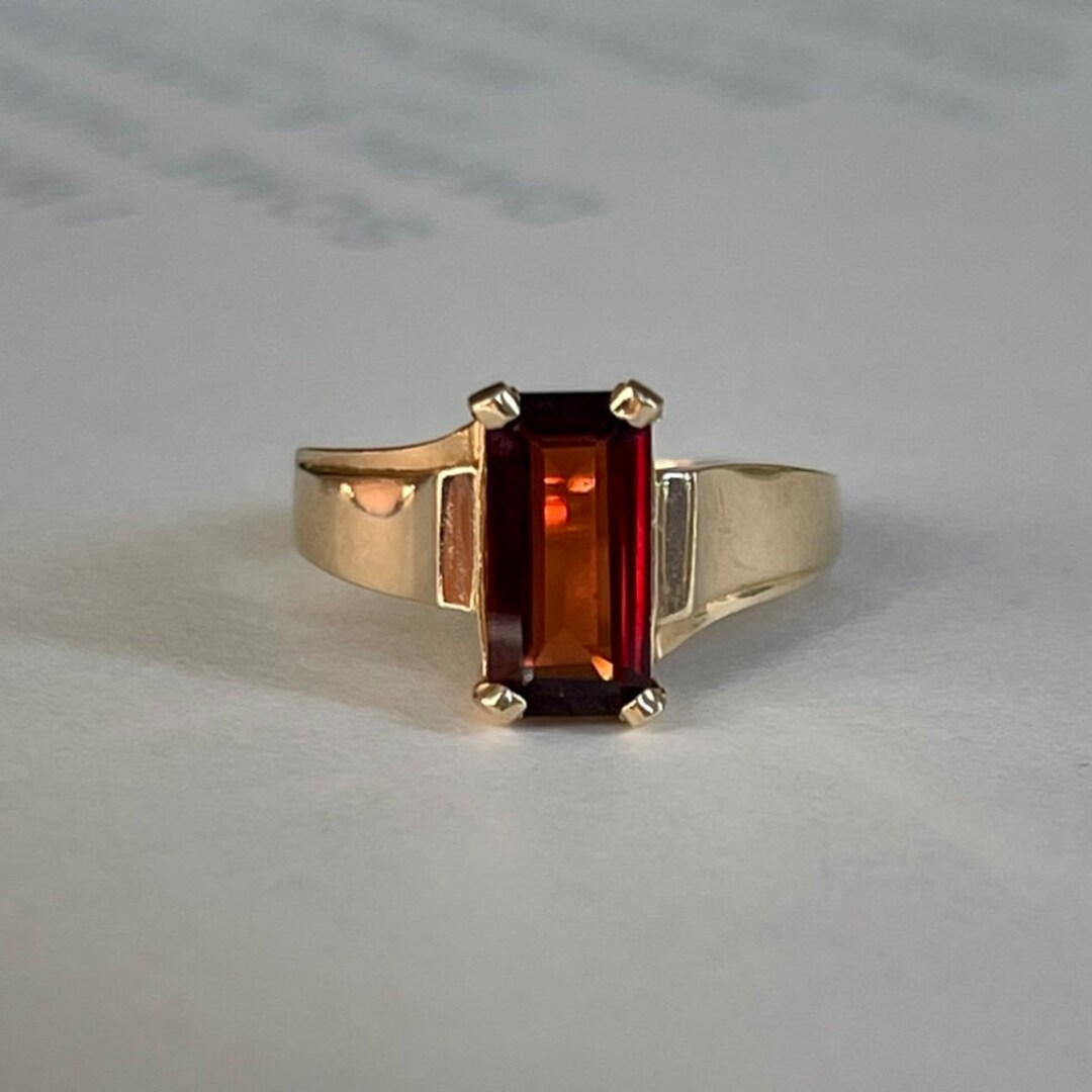 Stunning 10K Gold and Red Garnet Ring, 2,52 Grams Size 5, Mid Century ...