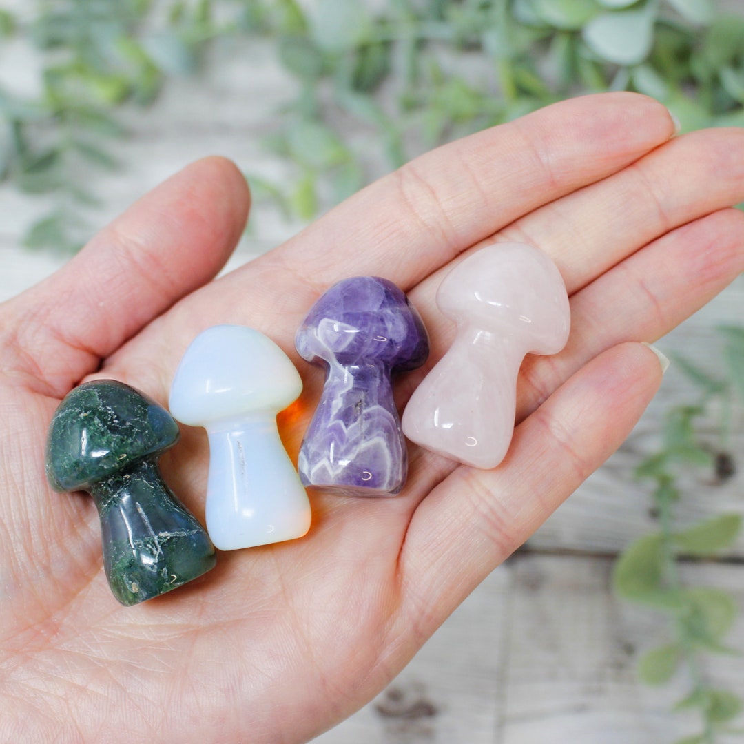 1.5in Crystal Mushroom, Carved Crystal Mushrooms, Mushroom Carvings ...