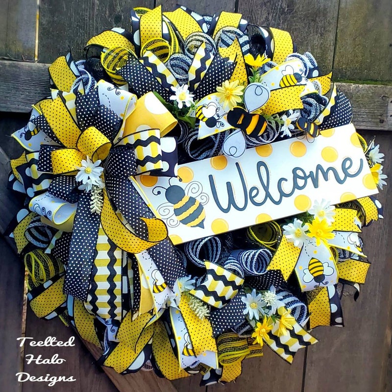 Bee Wreath - Etsy