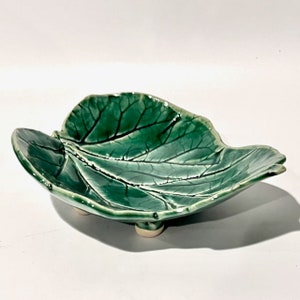 Small Green Leaf Bowl With Feet - Etsy