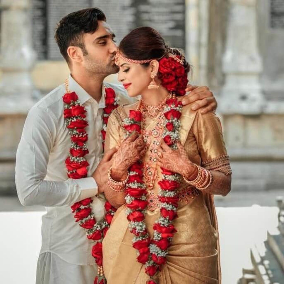 Fresh and Artificial Wedding Varmala, Bride and Groom Mala, Wedding ...