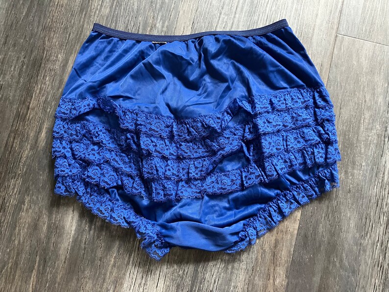 Vintage Ruffled Panties Set of Three / Lacey Knickers / Vintage Frilly ...