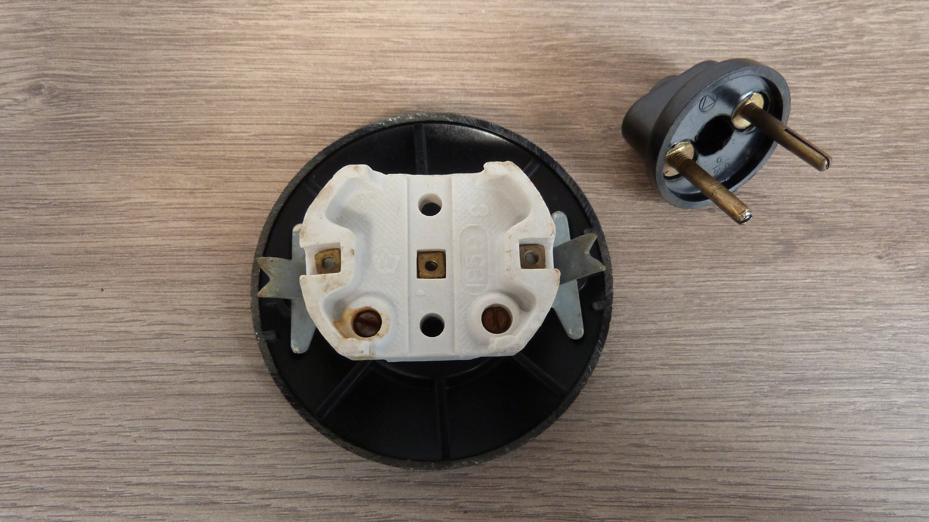 Electrical Socket and Plung, Vintage Electrical Socket, Retro Plug ...