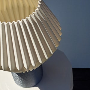 3D Printed / Unique / Design Table Lamp / Eco-friendly / Custom Colors ...