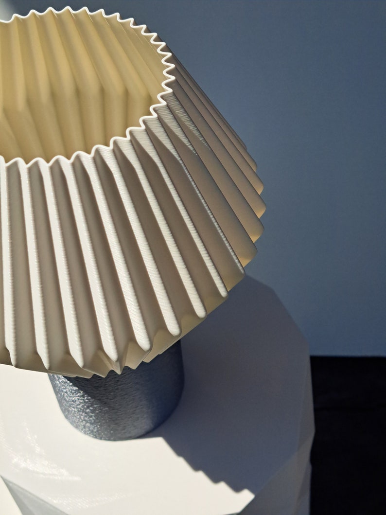 3D Printed / Unique / Design Table Lamp / Eco-friendly / Custom Colors ...