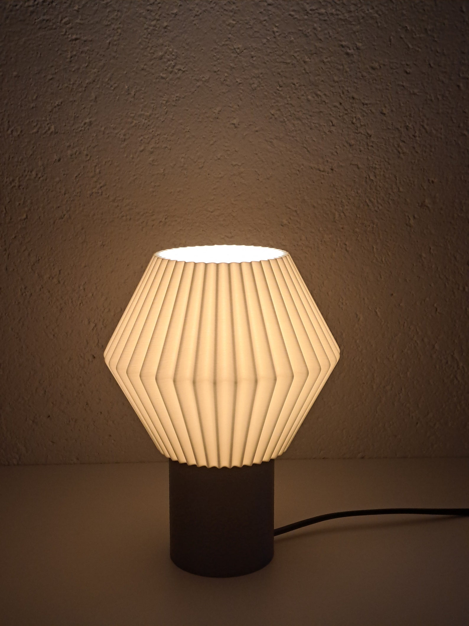 3D Printed / Unique / Design Table Lamp / Eco-friendly / Custom Colors ...