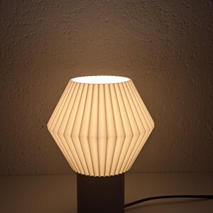 3D Printed / Unique / Design Table Lamp / Eco-friendly / Custom Colors ...