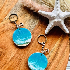 Wood Keychain With Ocean Waves & Charm, Resin Beach Keychain, Epoxy ...