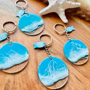 Acrylic Keychain With Ocean Waves & Charm, Resin Beach Keychain, Epoxy ...
