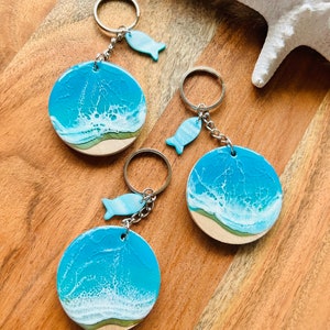 Wood Keychain With Ocean Waves & Charm, Resin Beach Keychain, Epoxy ...