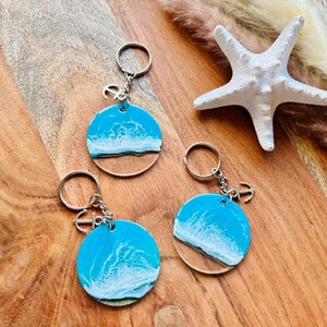 Acrylic Keychain With Ocean Waves & Charm, Resin Beach Keychain, Epoxy ...