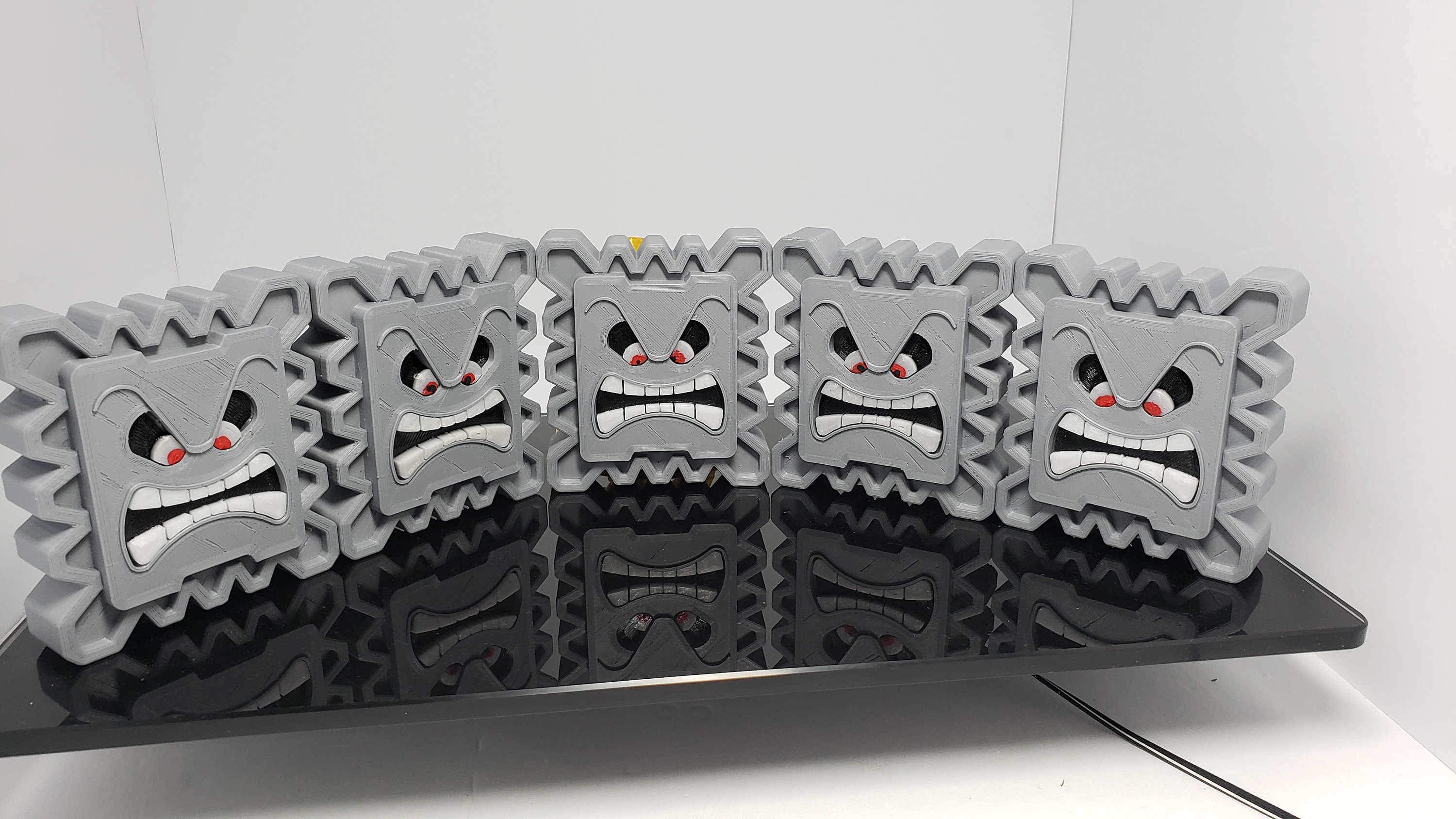 Mario Thwomp Papercraft