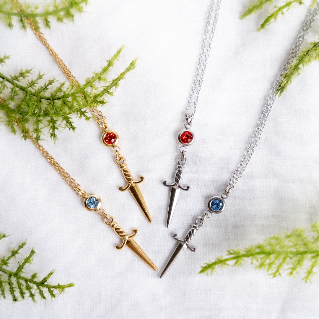 Zierliche Dolch Halskette, Knightcore Schmuck, Dark Academia, Geschenk ...
