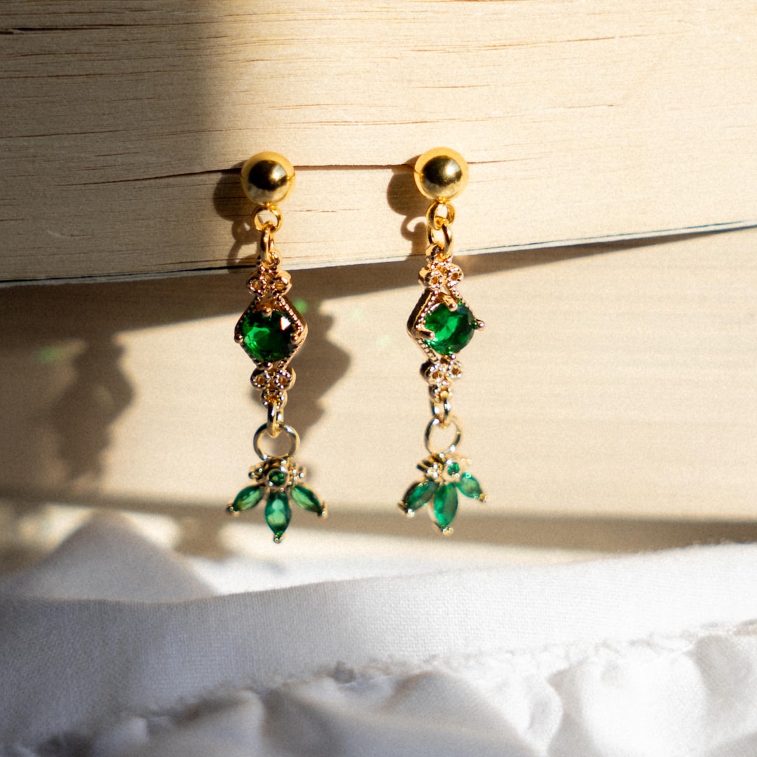 Elphaba Earrings, Emerald City of Oz, Wicked Musical, Broadway Inspired ...