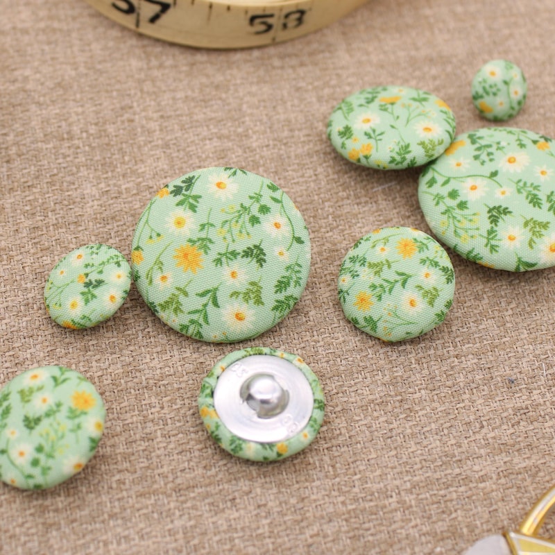 Daisy Buttons - Etsy UK