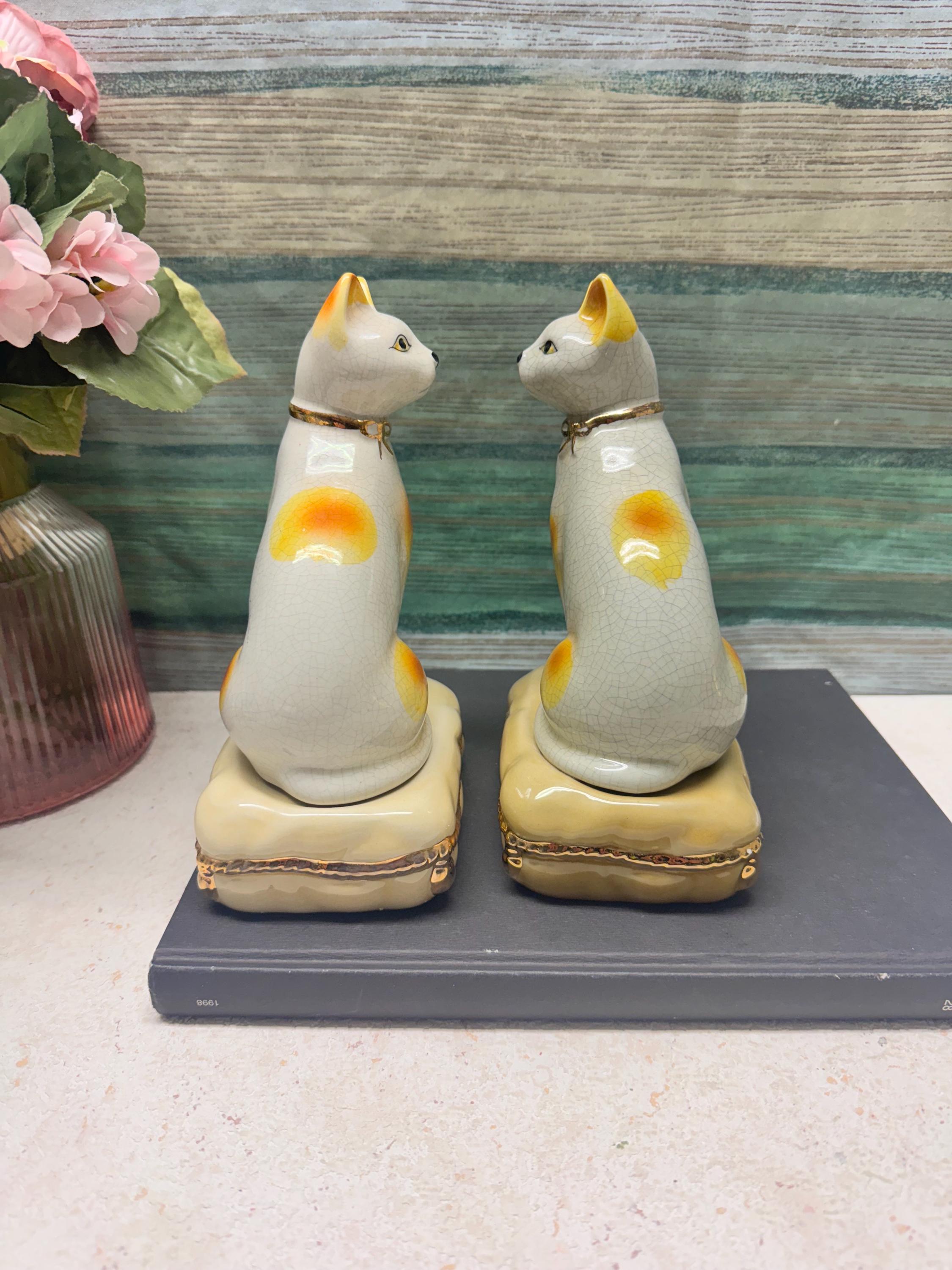 Vintage Staffordshire Cats Pair, Beige Porcelain Figurines on Pillows ...