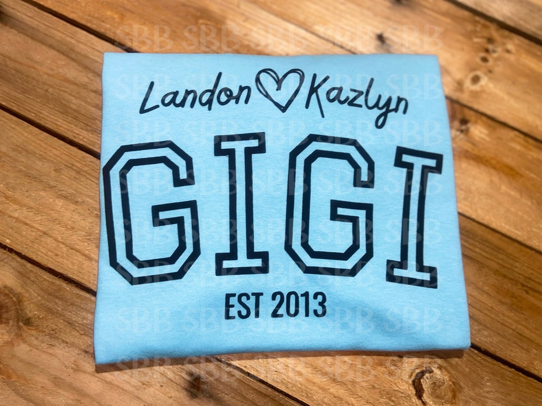 Gigi Outline Font Custom Title & Kids Names T-shirt - Etsy