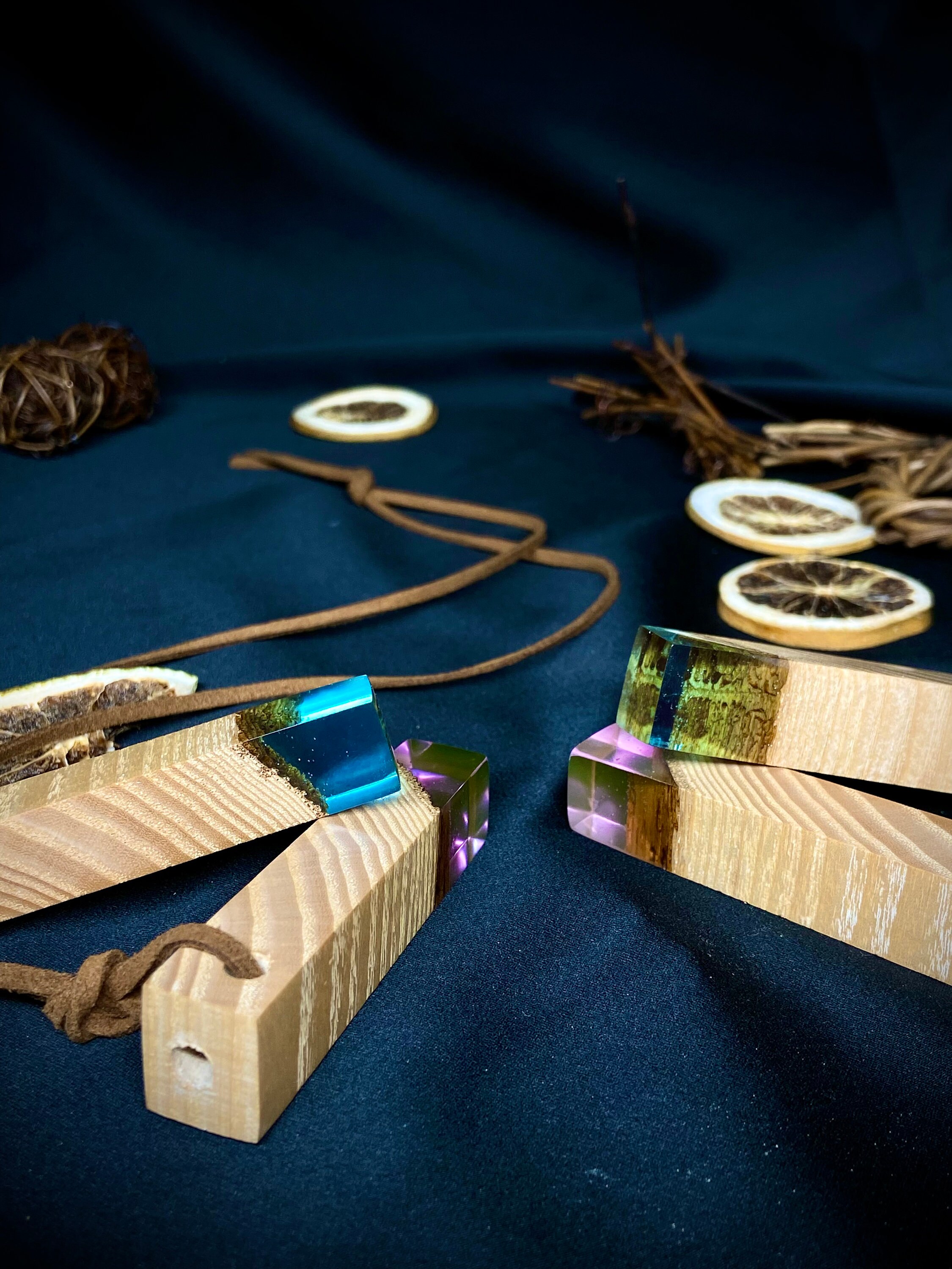 Car Air Freshner Oud Scent Diffuser Musk Fragrance Vehicle Perfume Oak ...