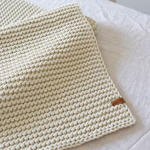 Modern Table Runner in Cream, Handwoven Table Runner for Wedding ...