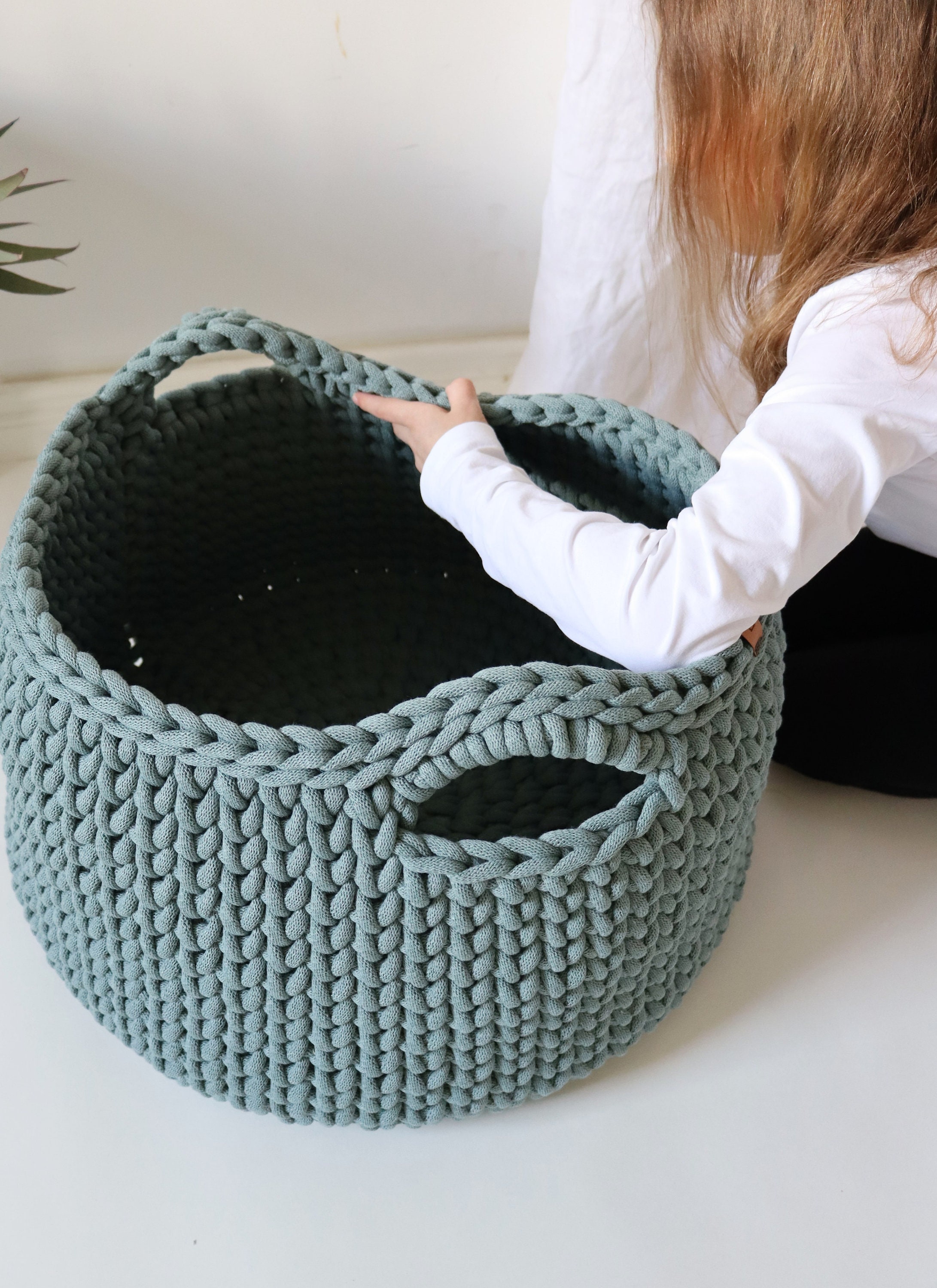 Grote staande mand met handgrepen, enorme gehaakte organizer voor ...