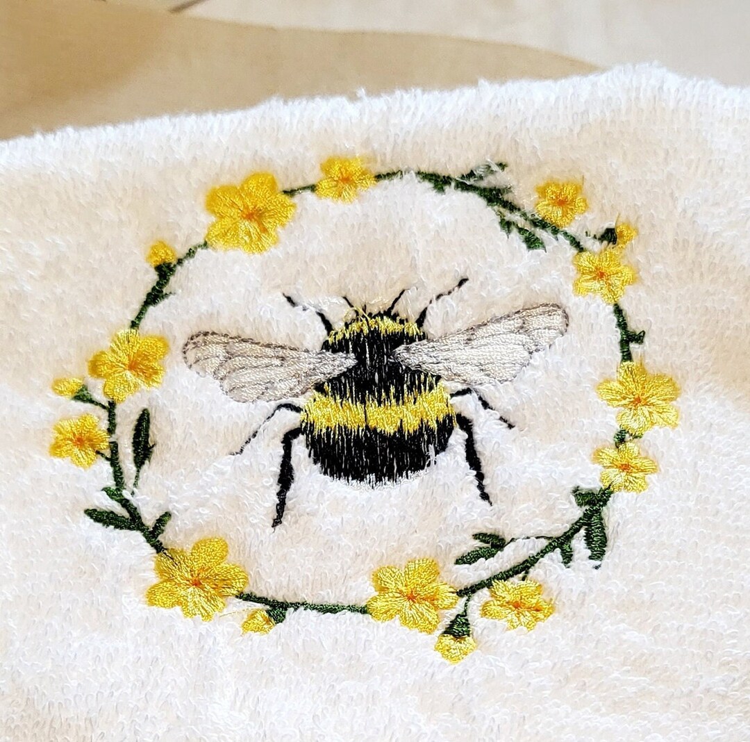 Embroidered Bee Hand Towel: Floral Guest Room Decor - Etsy UK