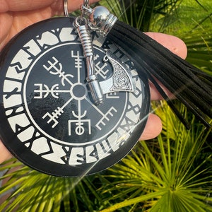 Viking Vegvisir Axe Keychain - Nordic Compass Futhark Runes -includes ...