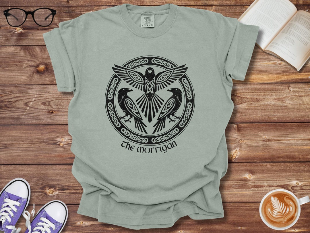 The Morrigan Raven T-shirt - Celtic Mythology Three Ravens Design - Etsy