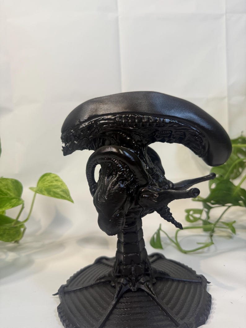 Xenomorph Bust – H.R. Giger Inspired 3D Printed Sci-fi Statue - Etsy