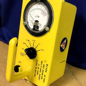 Vintage U.S. Cold War Civil Defense Geiger Counter - Etsy